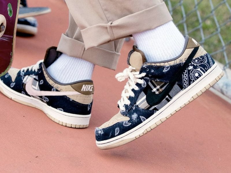 How to Spot a Fake Travis Scott x Air Jordan 4: A Complete Guide ...